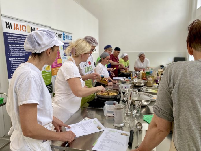 Zeleni jedilnik: Šolski kuharji spoznali moč rastlinske prehrane ...